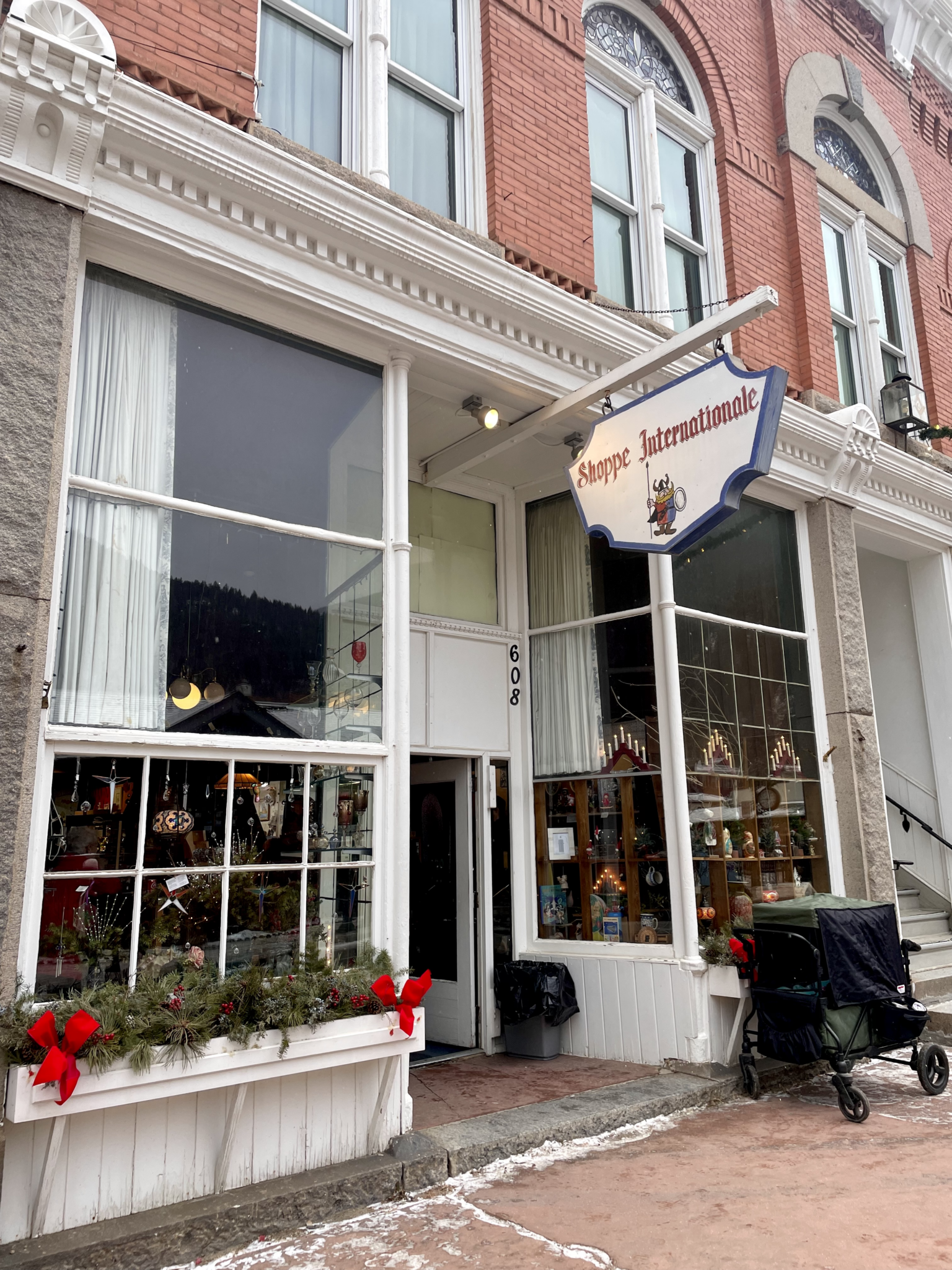 My Ultimate Guide to the Georgetown Christmas Market - kimcollective.com