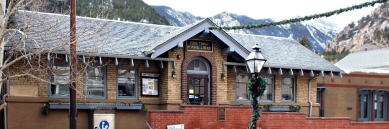 My Ultimate Guide to the Georgetown Christmas Market - kimcollective.com